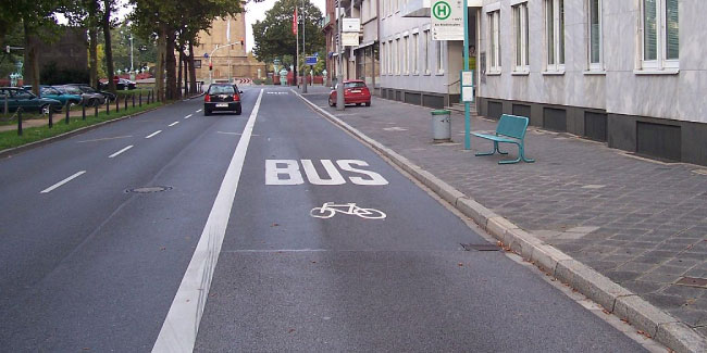 Amende pour une circulation dans une voie de bus | Points12